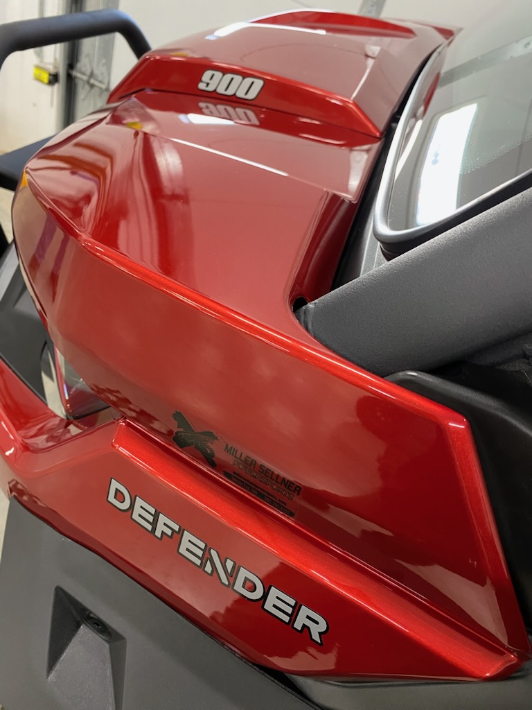 2025 Can-Am 2025 DEFENDER DPS CAB HD9 64"RED MIST SKU # 8USB Utility ...